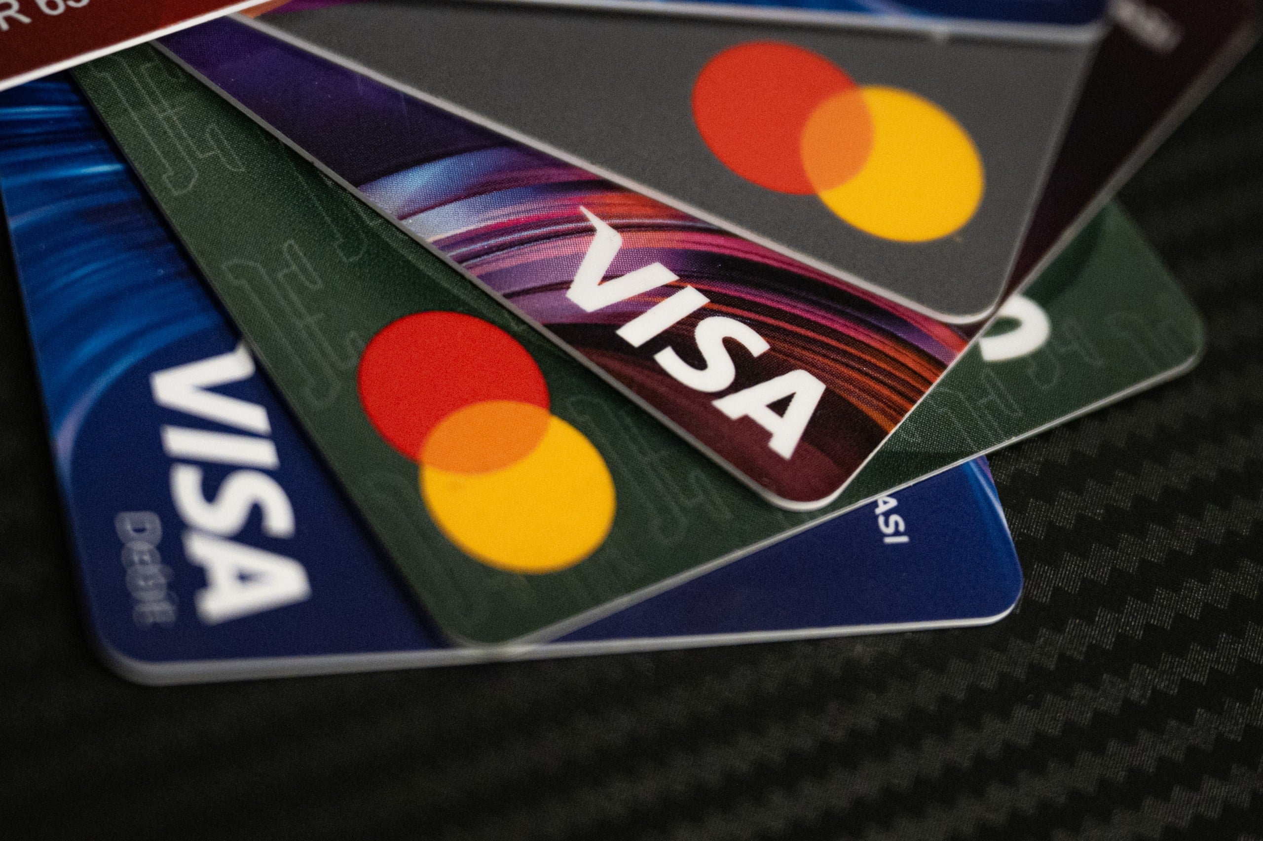 Credit card ban makes small dent in online gambling spend – The Straight